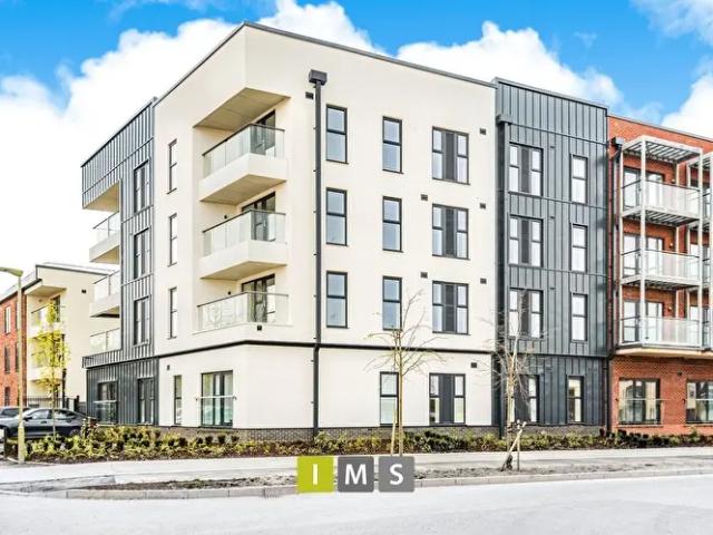 2 Bedroom Flat To Rent In Anniversary Avenue West, Ambrosden, OX25