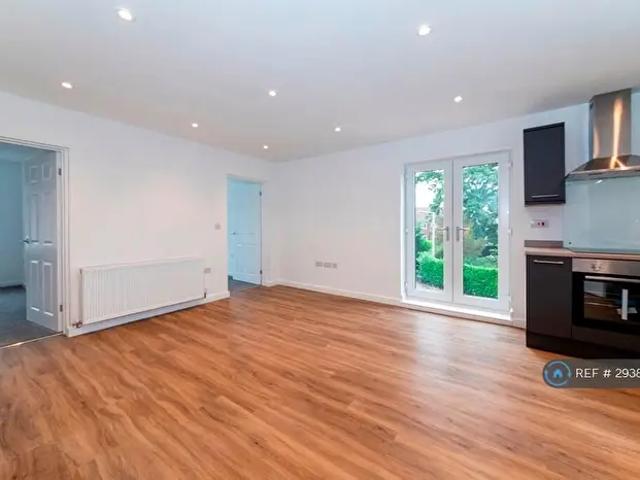 2 Bedroom Flat To Rent In Archer Road, Nottingham, NG9