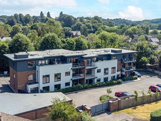 2 Bedroom Flat To Rent In Asplands Close, Milton Keynes, MK17