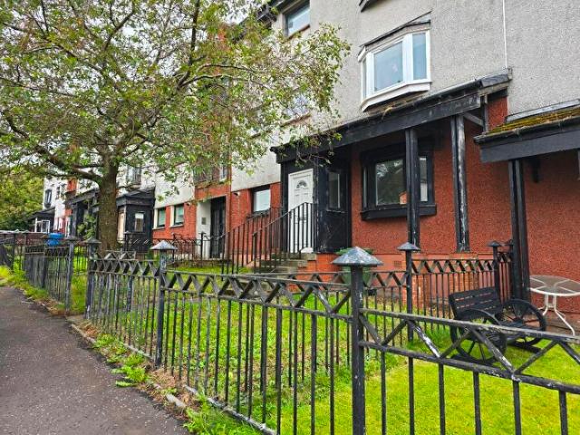 2 Bedroom Flat To Rent In Balcurvie Road, Easterhouse, Glasgow, G34