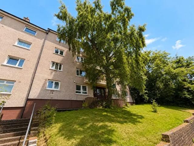 2 Bedroom Flat To Rent In Barrmill Road, Mansewood, Glasgow, G43