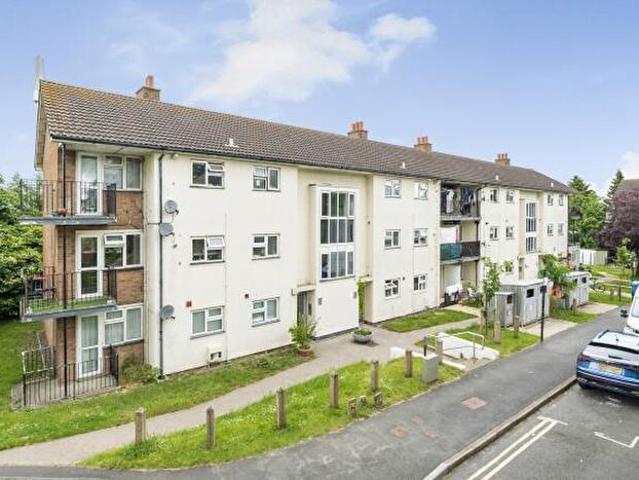 2 Bedroom Flat To Rent In Barton Road, Headington, Oxford, OX3