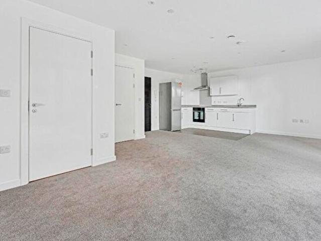 2 Bedroom Flat To Rent In Beacon Place, Milton Keynes, Buckinghamshire, MK2