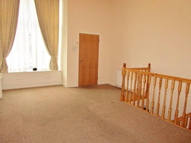 2 Bedroom Flat To Rent In Bed At Nithsdale Road, Glasgow, G41