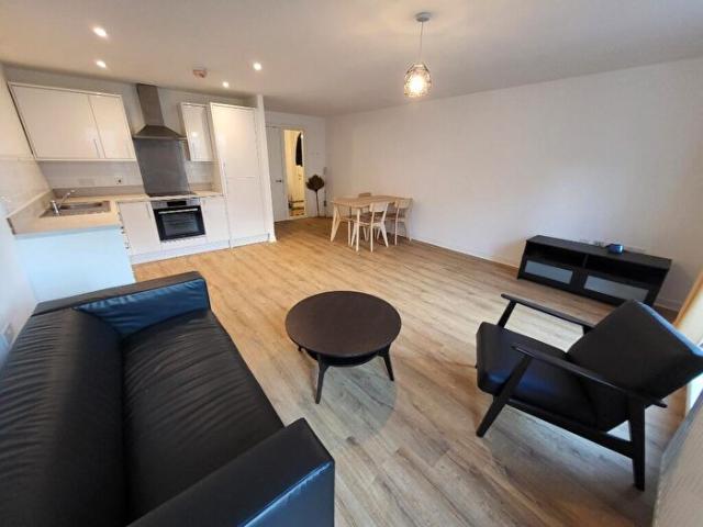2 Bedroom Flat To Rent In Bell Street, Merchant City, Glasgow, G4