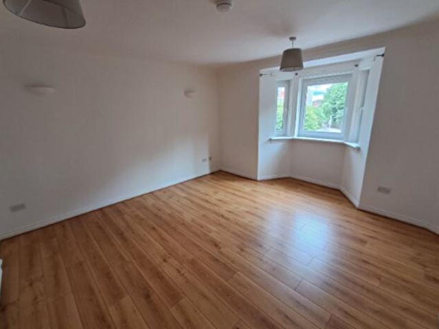 2 Bedroom Flat To Rent In, Benalder Street, G11