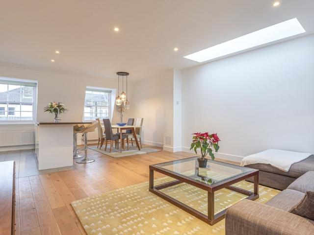 2 Bedroom Flat to Rent in Bermondsey Street, London, SE1
