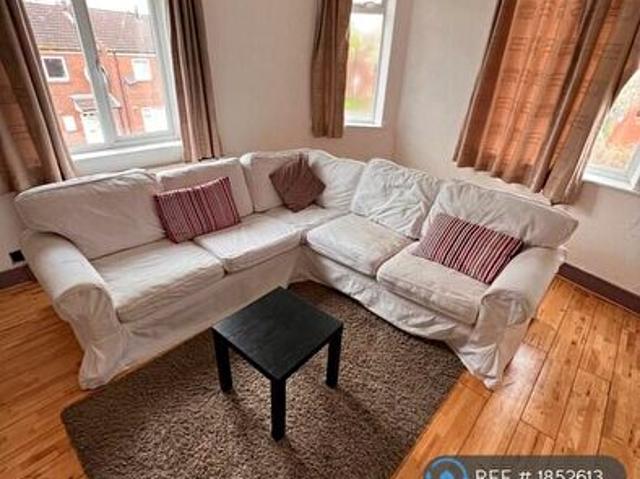 2 Bedroom Flat To Rent In Bobbers Mill Road, Nottingham, NG7