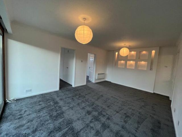 2 Bedroom Flat To Rent In Bowfell Court, Coventry, CV5