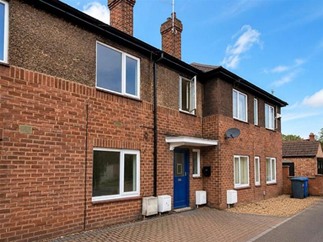 2 Bedroom Flat To Rent In Bowling Green Avenue, Kettering, NN15