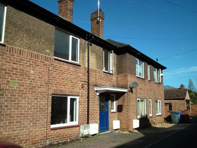 2 Bedroom Flat To Rent In Bowling Green Avenue, Kettering, NN15