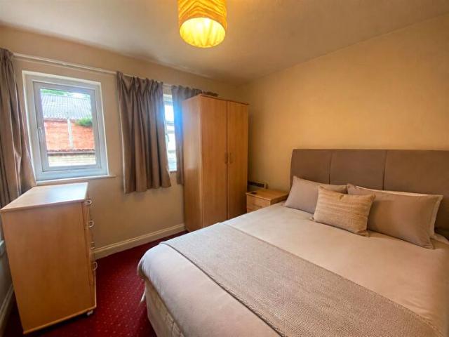 2 Bedroom Flat To Rent In Bridge Street, Thrapston, NN14