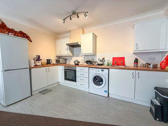 2 Bedroom Flat To Rent In Brook Court, Player Street, Nottingham, NG7