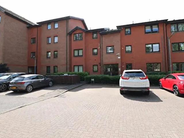 2 Bedroom Flat To Rent In Cyril Street, Paisley, Renfrewshire, PA1