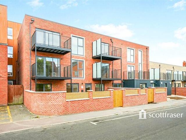 2 Bedroom Flat To Rent In Canterbury Court, Glanville Road, OX4
