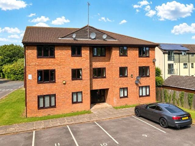 2 Bedroom Flat To Rent In Castle Street, Wellingborough, Northamptonshire, NN8