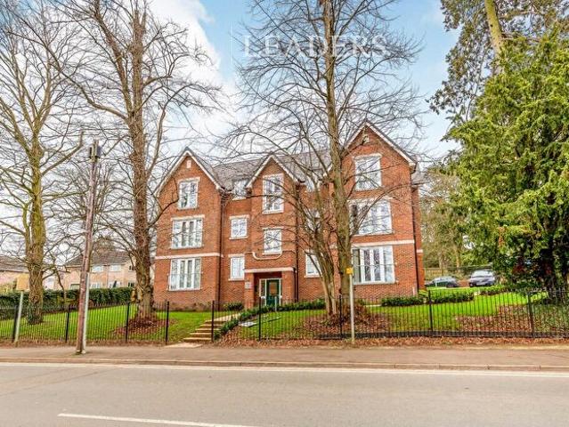 2 Bedroom Flat To Rent In Chandos Road, Buckingham, Buckinghamshire, MK18