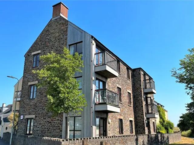 2 Bedroom Flat To Rent In Chandlers Yard, Burry Port, Carmarthenshire SA16