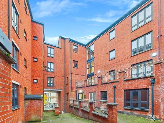 2 Bedroom Flat To Rent In Chardlace Walk, Nottingham, NG1