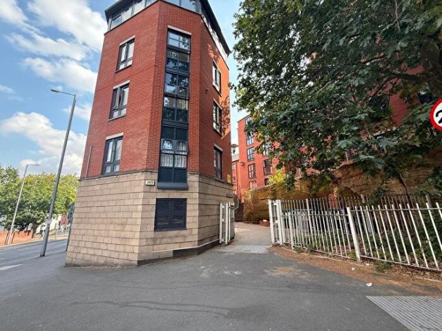 2 Bedroom Flat To Rent In Chardlace Walk, Nottingham, NG1