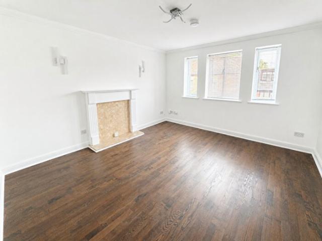 2 Bedroom Flat To Rent In Chesterfield Street, Carlton, Nottingham, NG4