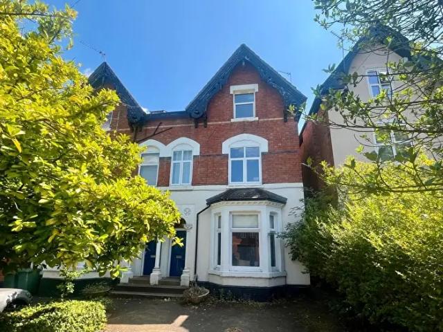 2 Bedroom Flat To Rent In Church Road, Moseley, B13