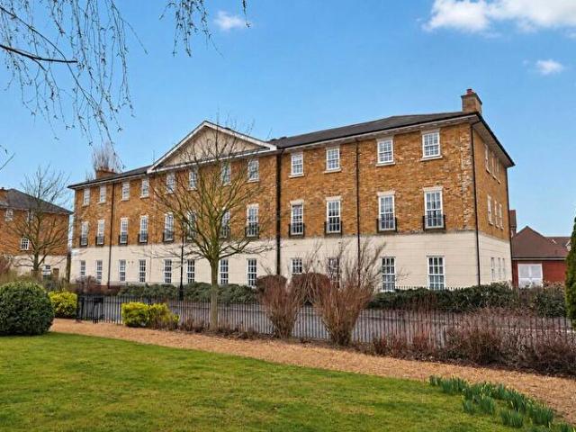 2 Bedroom Flat To Rent In Churchill Court, Waterside, OX2