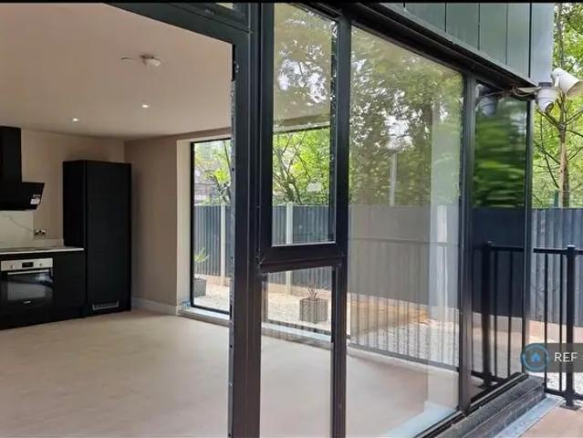 2 Bedroom Flat To Rent In City Green Block A, Birmingham, B26