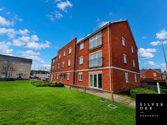 2 Bedroom Flat To Rent In Clayton Drive, Pontarddulais, Swansea, SA4