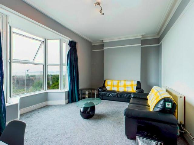 2 Bedroom Flat To Rent In Constitution Hill, Mount Pleasant, Swansea, SA1