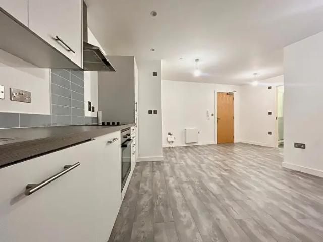 2 Bedroom Flat To Rent In Coventry Road, Birmingham, B25