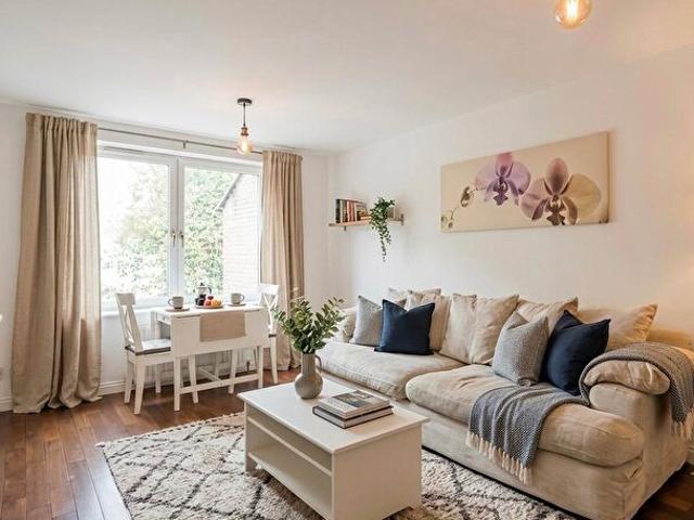 2 Bedroom Flat To Rent In Crawford Lane, Partick, Glasgow, Glasgow, G11