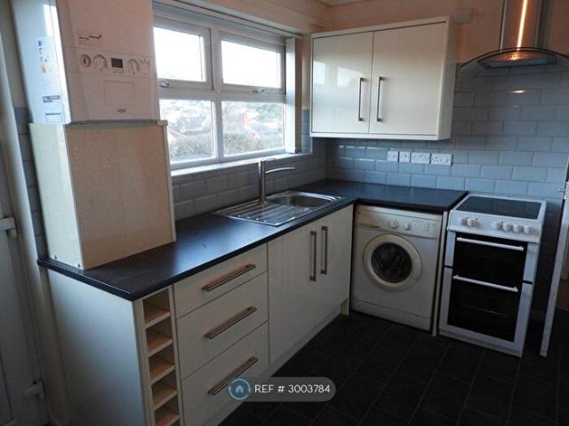 2 Bedroom Flat To Rent In Crispin Avenue, Carmarthen, SA31
