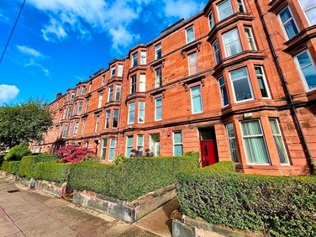 2 Bedroom Flat To Rent In Crow Road, Broomhill, Glasgow, G11