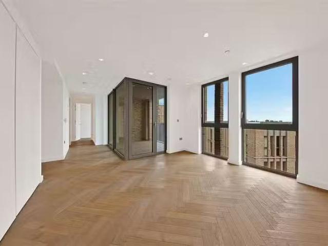 2 bedroom flat to rent in Dudden Hill Lane, NW10