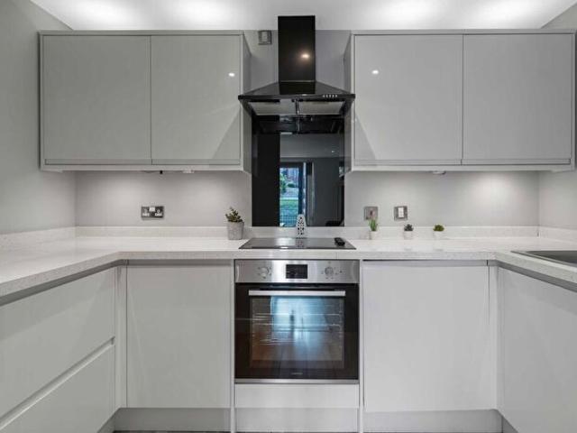 2 Bedroom Flat To Rent In Derby Road, Nottingham, NG1