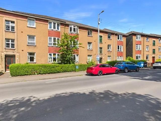 2 Bedroom Flat To Rent In Dorchester Avenue, Glasgow, G12