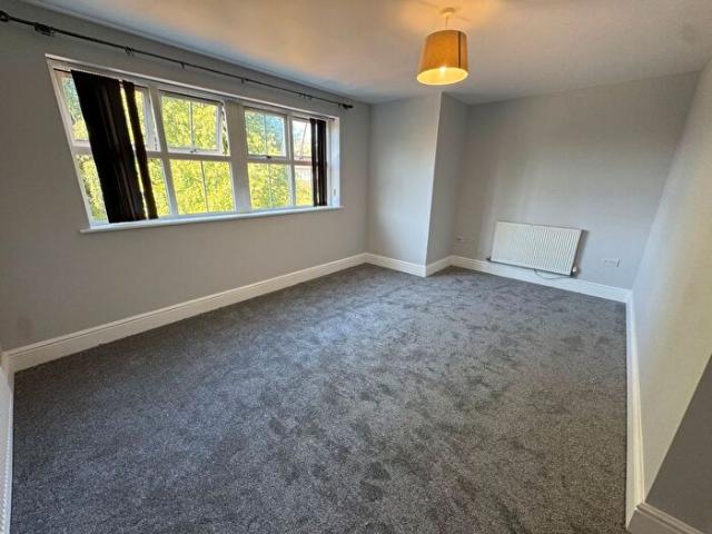 2 Bedroom Flat To Rent In Egerton Road, Woodthorpe, Nottingham, Nottinghamshire, NG5