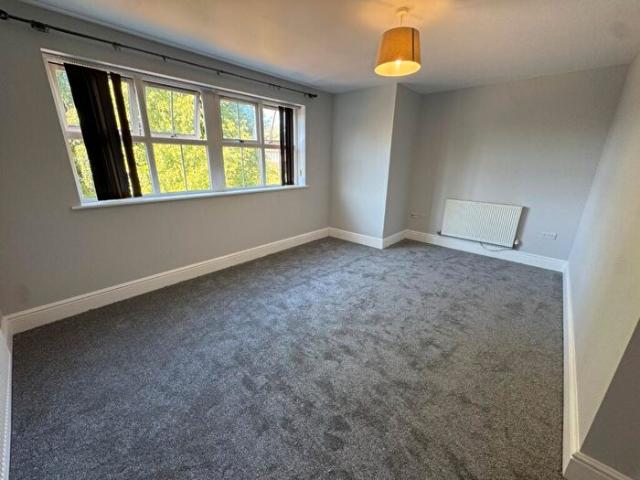 2 Bedroom Flat To Rent In Egerton Road, Woodthorpe, Nottingham, Nottinghamshire, NG5