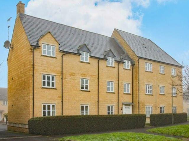 2 Bedroom Flat To Rent In Elmhurst Way, Carterton, Oxfordshire, OX18