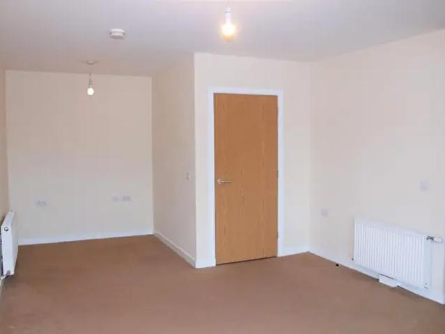2 Bedroom Flat To Rent In Falkirk Road, Bonnybridge, FK4