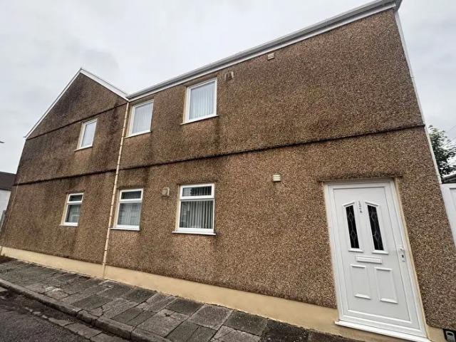 2 Bedroom Flat To Rent In Fff Eaton Road, Brynhyfryd, Swansea, West Glamorgan, SA5