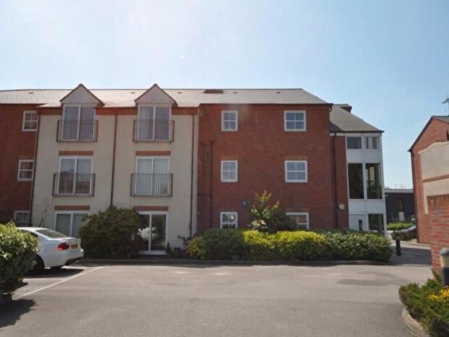 2 Bedroom Flat To Rent In Finings Court, Burton on Trent, Staffordshire, DE14