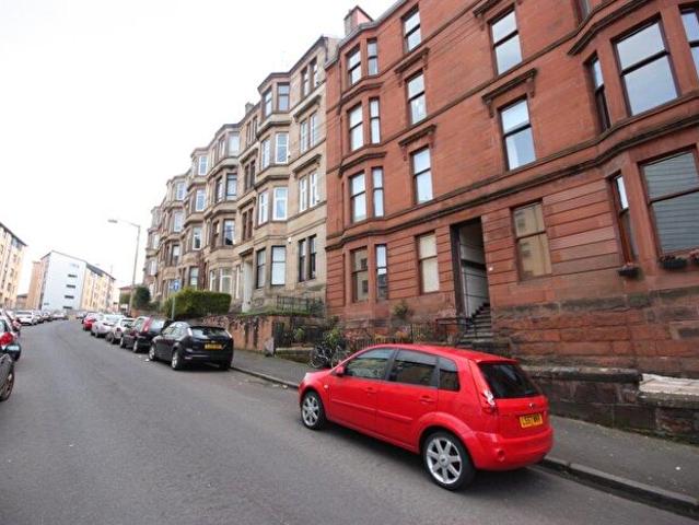2 Bedroom Flat To Rent In Flat /, Oban Drive, Glasgow, G20