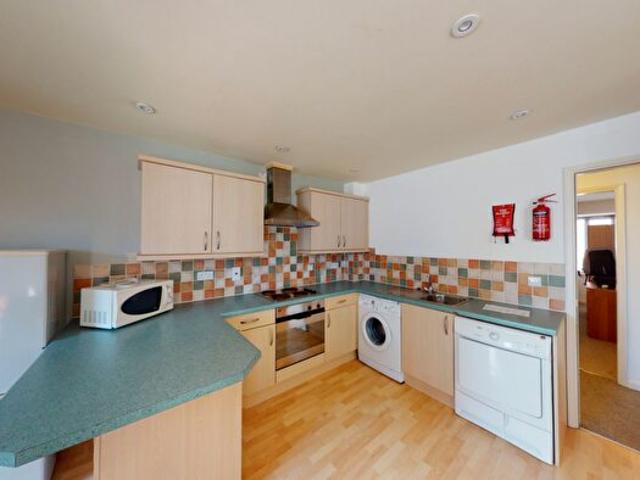 2 Bedroom Flat To Rent In Flat Royal Victoria Court, NG7