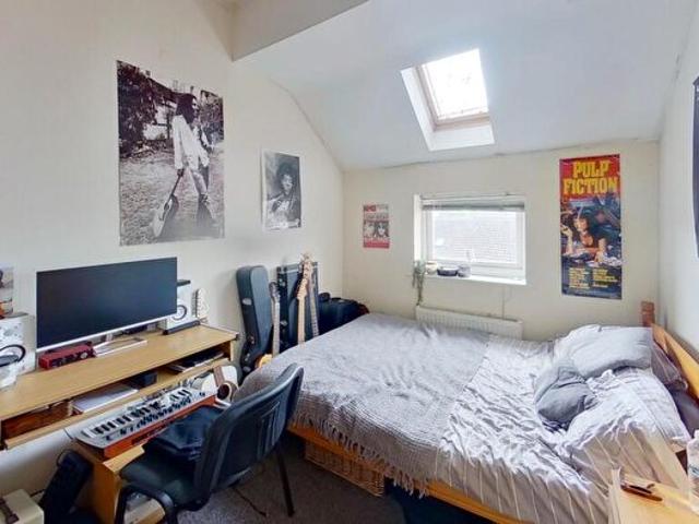 2 Bedroom Flat To Rent In Flat The Yard, Sophie Road, NG7