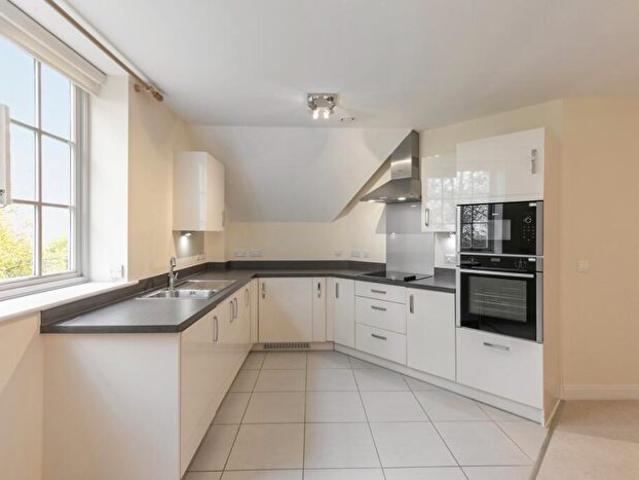 2 Bedroom Flat To Rent In Fosseway Stow On The Wold, GL54