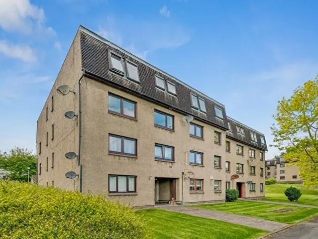 2 Bedroom Flat To Rent In Fortingall Avenue, North Kelvinside, Glasgow, G12