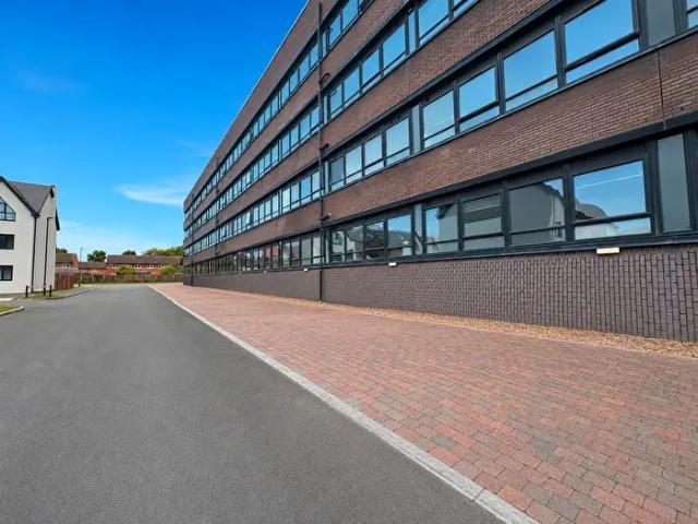2 Bedroom Flat To Rent In Fowler Road, Aylesbury, HP19