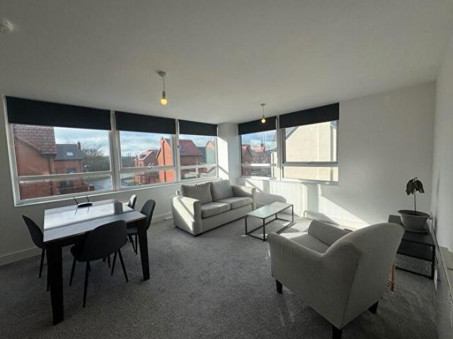 2 Bedroom Flat To Rent In Fowler Road, Aylesbury, HP19